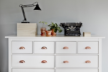 Habos sortiment - Beslag, knoppar, handtag & inredningstillbehör | Habo